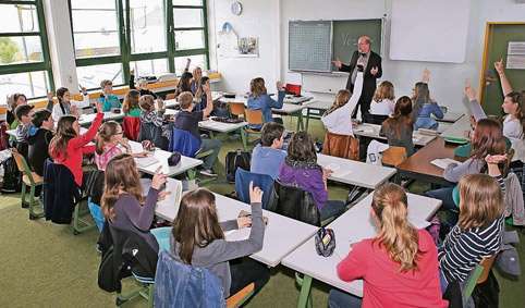 Wie sollte Schule heute sein und wie ist sie... - Yeni Hayat / Neues Leben