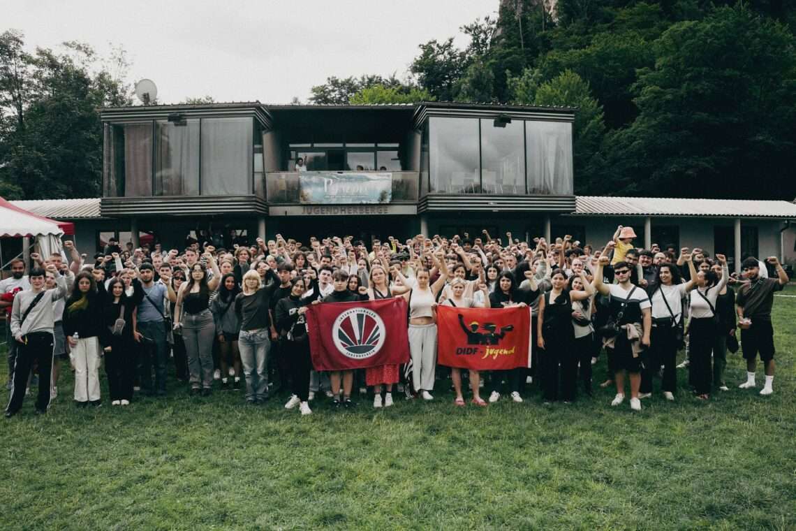 Sommercamp der DIDF-Jugend und IJV erfolgreich beendet - Yeni Hayat ...